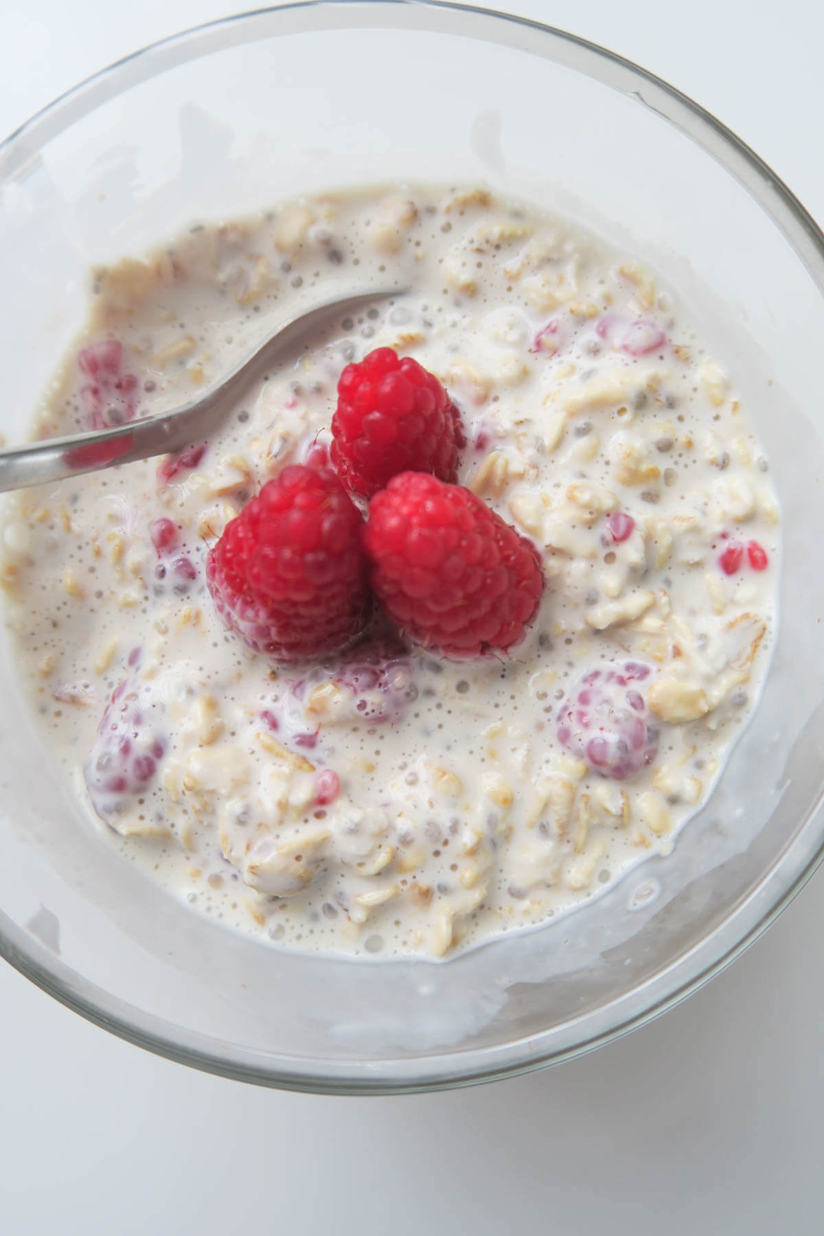 Easy Raspberry Overnight Oats Recipe (Gluten-Free, Vegan, Healthy ...