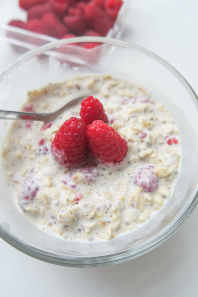 Easy Raspberry Overnight Oats Recipe (Gluten-Free, Vegan, Healthy ...