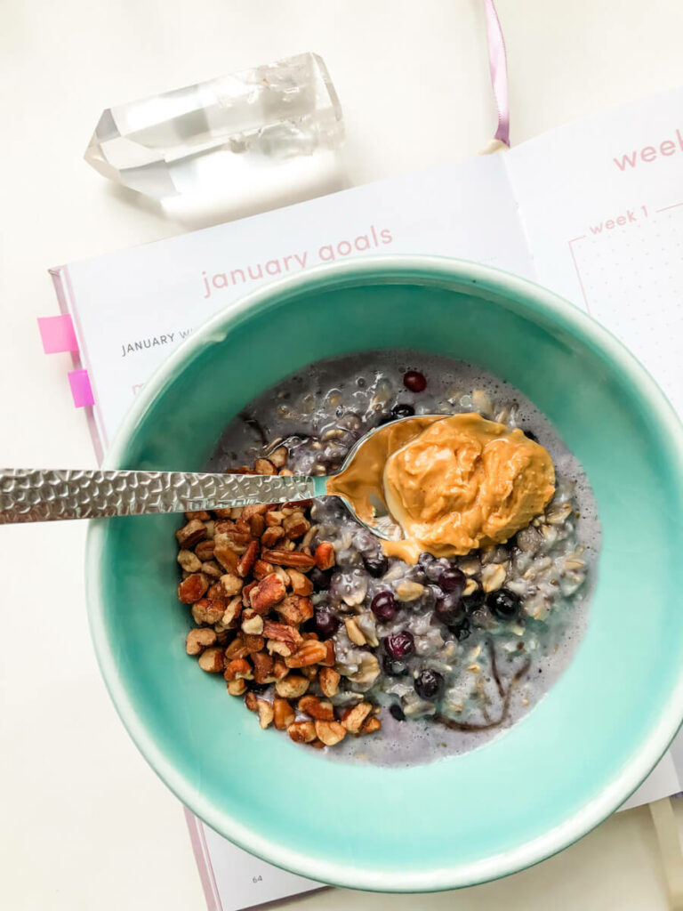 Ultimate Glow Up Checklist to Level Up Your Life in 2025 (FREE PDF) - The Chic Life